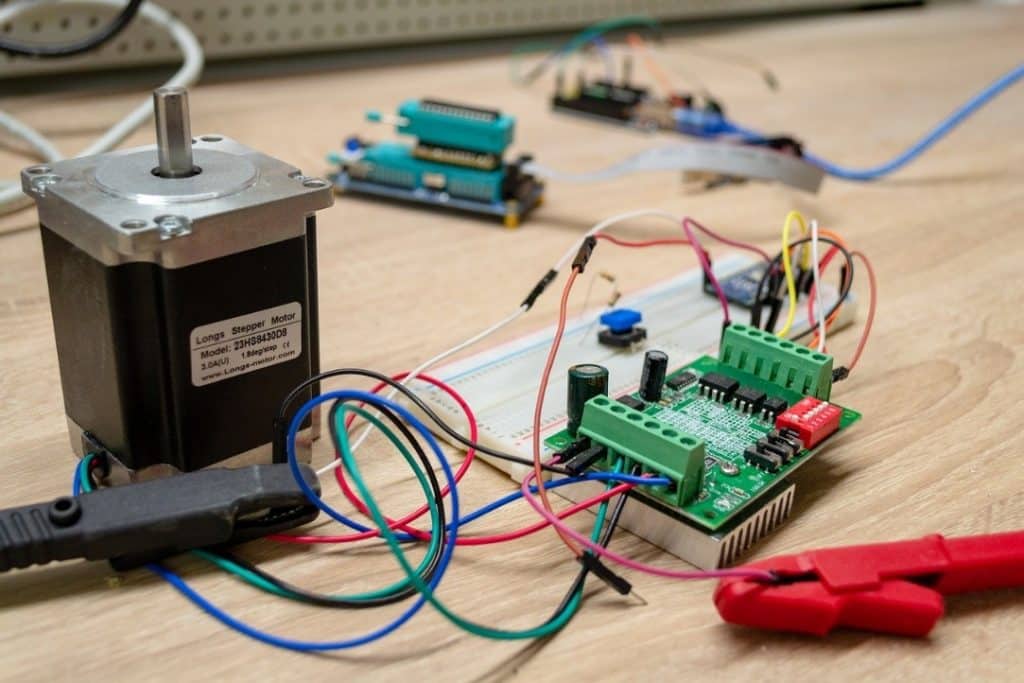 Build Your Smart Battery Management System with MCUs