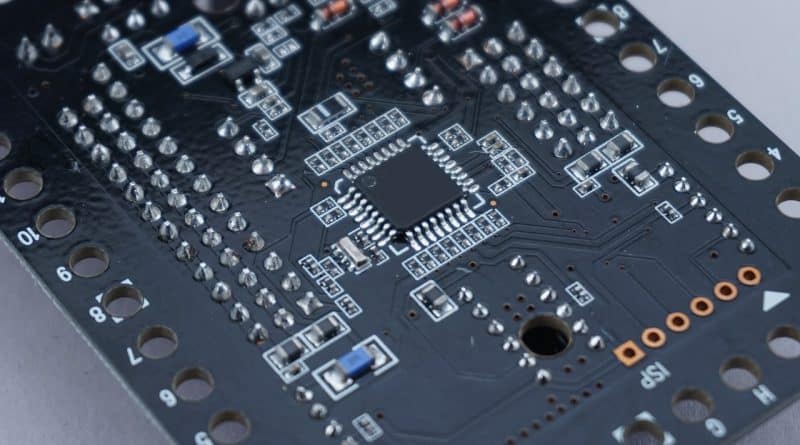 Selecting the Right Microcontrollers for Your Products: 8-bit v.s 32 ...